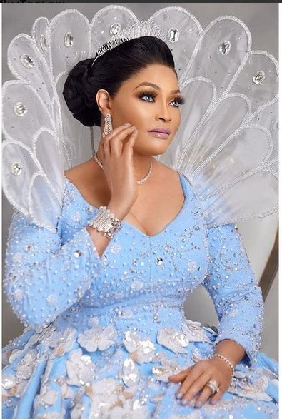 7 Style Lessons From Olori Sekinat Elegushi Royal Style At 45 Tribe And Elan