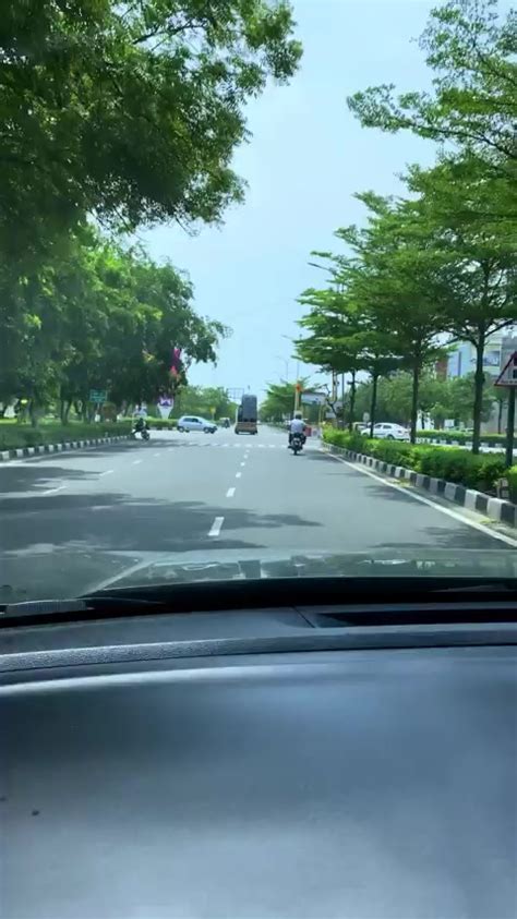 Instagram Video By Azeem Shaikh • Feb 13 2025 At 1032 Pm