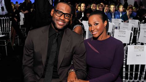 Reports Lebron James Marries Savannah Brinson In California Wedding