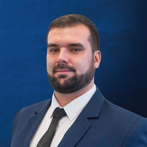 Adrian Mocanu Revedere După 20 De Ani Facultatea De Facebook