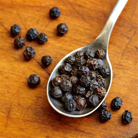 Tellicherry Peppercorns Whole Black Organic The Reluctant Trading