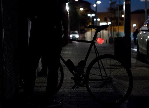 The Worlds First Tail Light Diffuser For Bicycles Sombra Tail