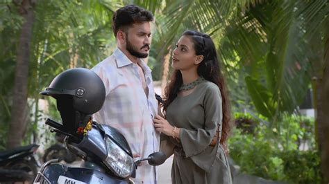 Watch Prema Tujha Rang Kasa Only On Watcho