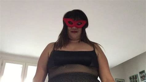 Ariel Peanuts Crushing Foot Fetish Dreaming Clips4sale