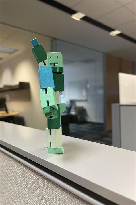 My Cube Bot Is Very Excited This Morning 😂 Scrolller