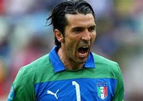 Verso Italia Uruguay Buffon Carica Gli Azzurri Non Perdiamo L