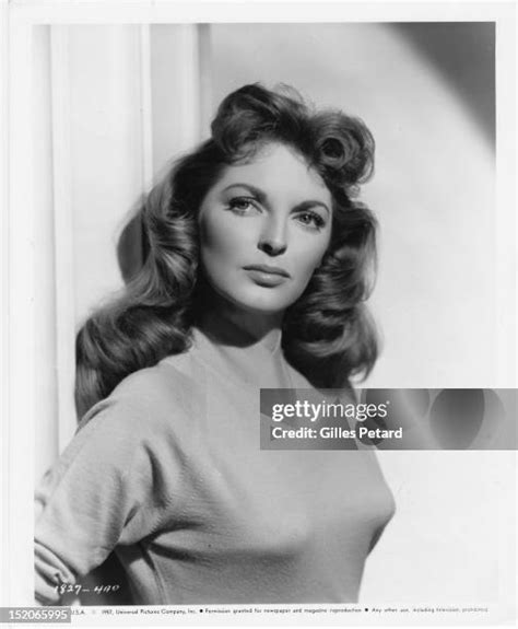 8805 Julie London Photos And High Res Pictures Getty Images
