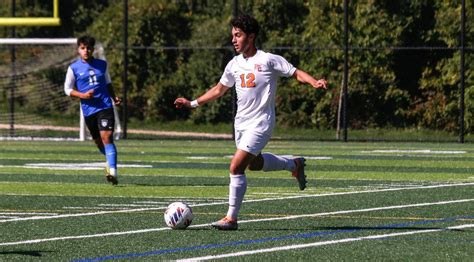 Li Vigni Scores In Mens Soccer Season Opener Purchase College Athletics