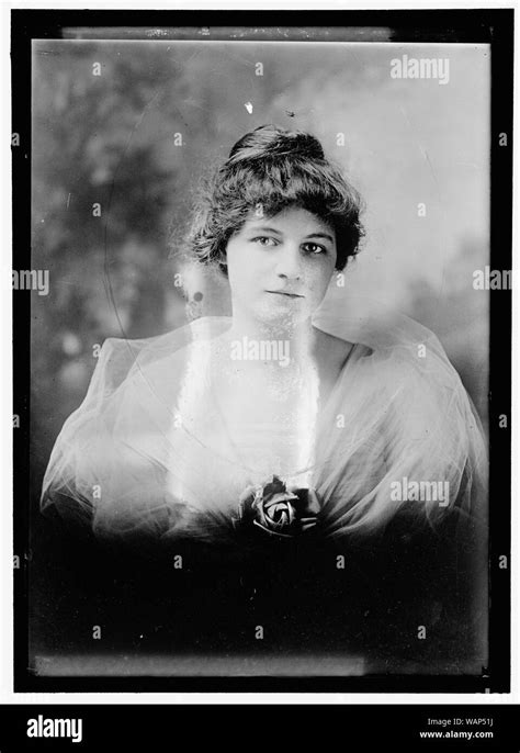 Edna Dixon Cut Out Stock Images And Pictures Alamy