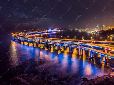 城市大桥倒影航拍摄影图高清摄影大图 千库网