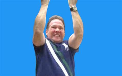 Efraín Bedoya Exalcalde Acusado En El Pasado De Hechos De Corrupción Es Visto En La Ciudad De