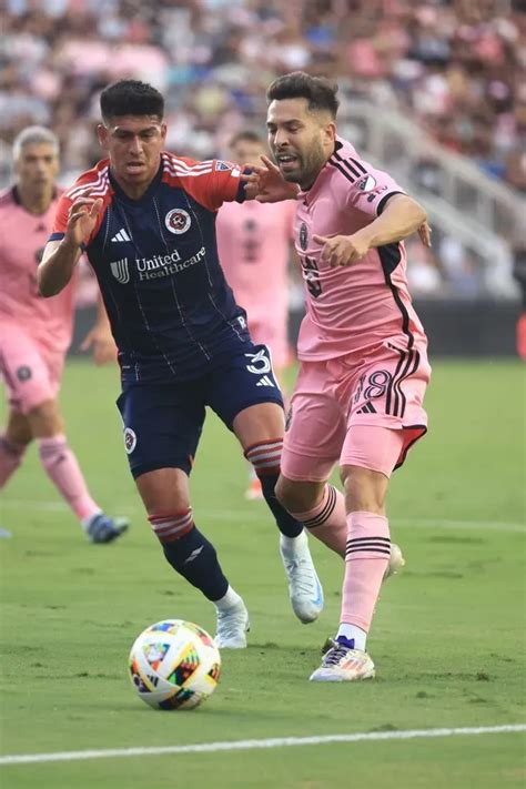 Xavier Arreaga Rechazaría A Barcelona Sc Por Júnior De Barranquilla