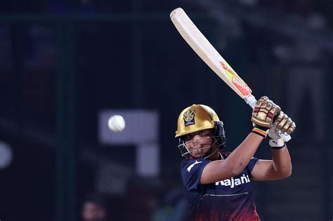Nat Sciver Brunt Celebrates The Dismissal Of Smriti Mandhana