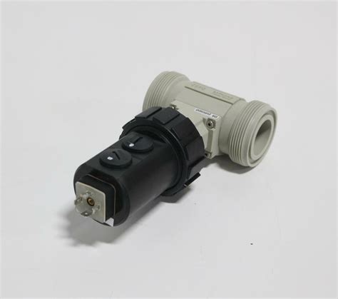 Burkert 8223 Fkm Pp Digital Inductive Conductivity Meter Winsertion