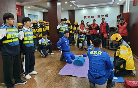漯河市源汇区：“红色驿站”为外卖小哥赋能助跑 新华网河南频道