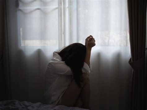 Financial Woes Leaving Many Too Stressed For Sex Survey Toronto Sun