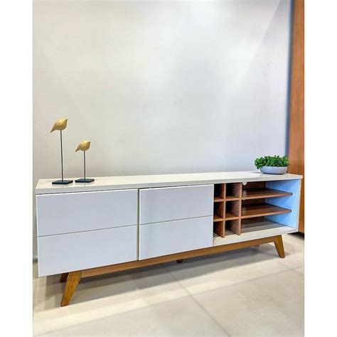 Rack Noronha Para Tv Até 70 Polegadas Com Nicho 2 Portas Off White Matte Freijó
