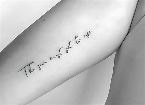 30 Gorgeous Arm Tattoo Ideas For Women To Enhance Femininity