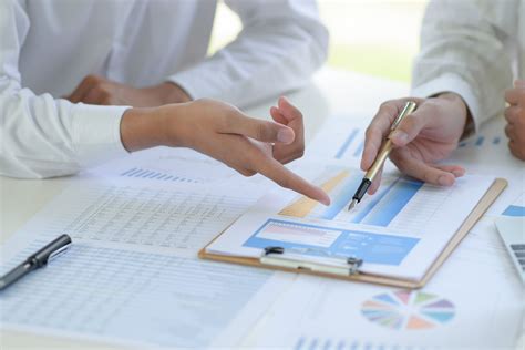 Business Intelligence And Analytics Shipment Trackers