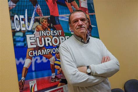 Démission De Daniel Van Daele Président De La Fédération Francophone