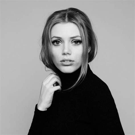 Pin On Stranger Things Grace Photoshoot Tyler Shields