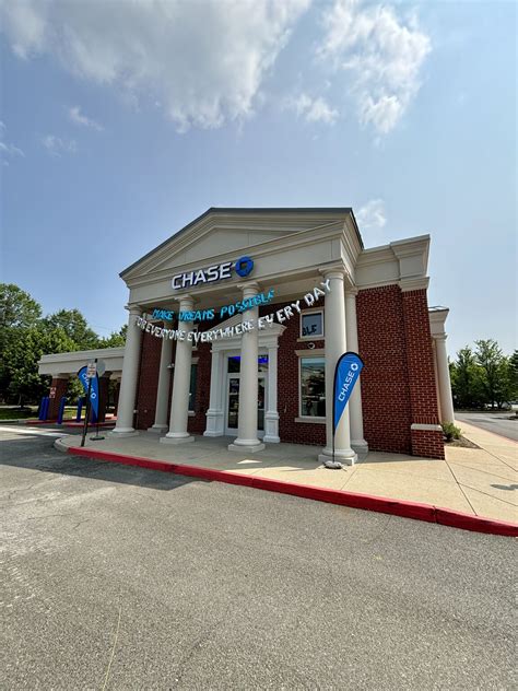 Chase Is Officially Open At Shops At Fairfax Va Saul Centers Inc