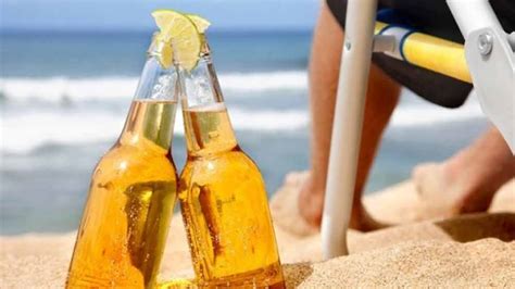 Drinking What Are Risks Of Drinking Alcohol On The Beach Dgtl