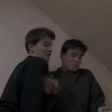 Pin De Lotta En Dps El Club De Los Poetas Muertos La Sociedad De Los Poetas Muertos Actores