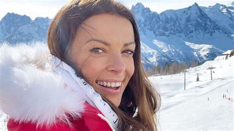 45 Letnia Katarzyna Glinka Eksponuje Niebotycznie Długie Nogi W Kostiumie Kąpielowym Bogini