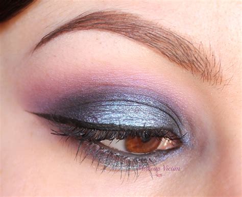 We Live In A Rainbow Of Chaos Blue ~ Makeup Victim