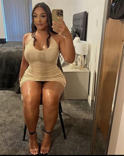 Phenomenal Curves 9gag
