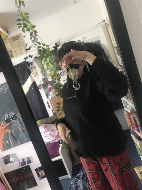 This Is The ‘i Just Got Called The T Slur Look 👍 R Styrofashion