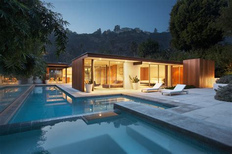 These 11 Modern Homes In Southern California Offer An Indooroutdoor