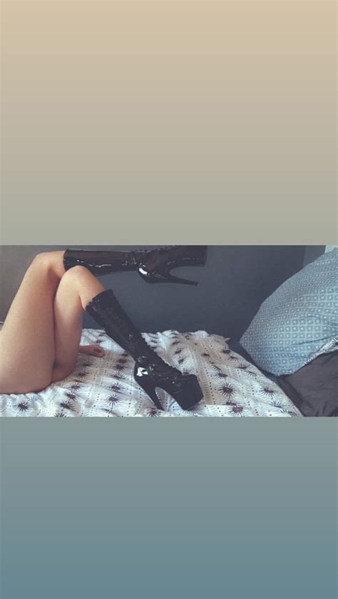 Shooting Hot Tulipe 26 Pics Xhamster