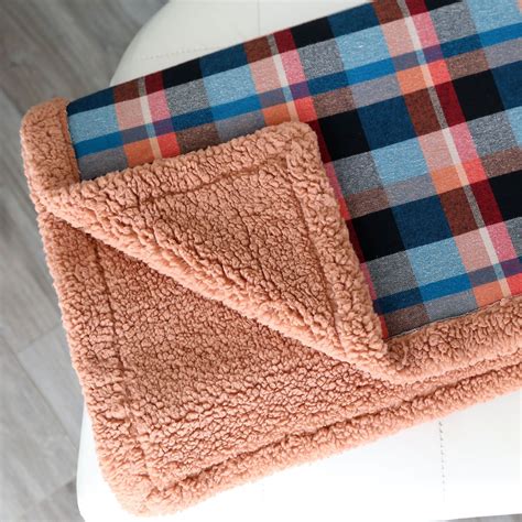 Easy Diy Flannel Sherpa Blanket Fleece Blanket Diy Sewing Fleece