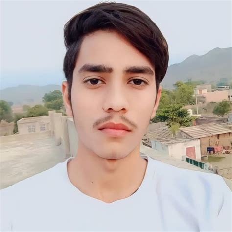 Shubham Badgotya Shubham Badgotya • Threads Say More