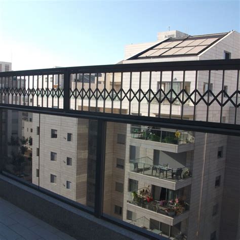 Aluminium Railing Elevation טרלידור