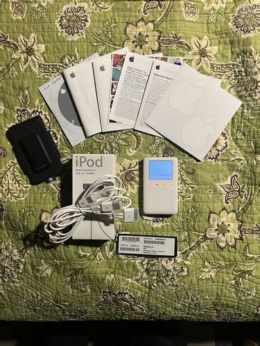 Apple Ipod Classic 3rd Generation 40gb Dual Firewire Usb Cable Etc