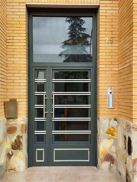 Puertas De Portales De Edificios De Hierro Seguridad Y Durabilidad