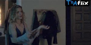 Willa Fitzgerald Underwear Scene In Dare Me