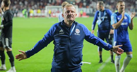 Dorinel Munteanu A Făcut Anunțul Revine Pe Bancă La Două Luni De La Despărțirea De Oțelul