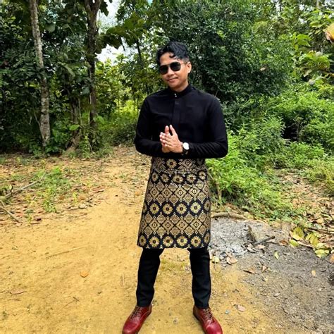 Firman Junaidi Abdullah Massjunnn • Threads Say More