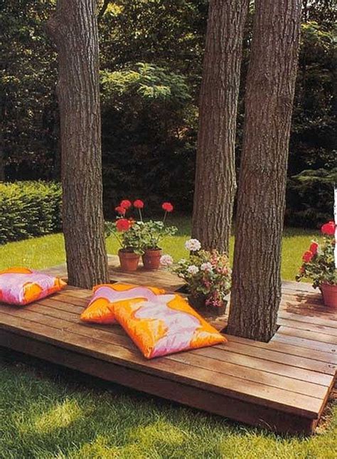 20 Beautiful Tree Landscaping With Deck And Furniture Ideas Homemydesign