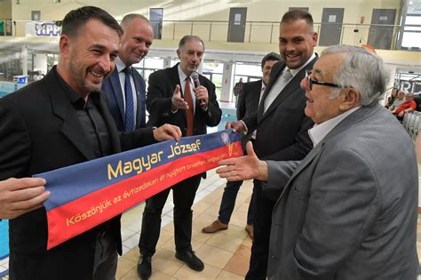 90 éves A Szentesi Vk… Szentesi Mozaik