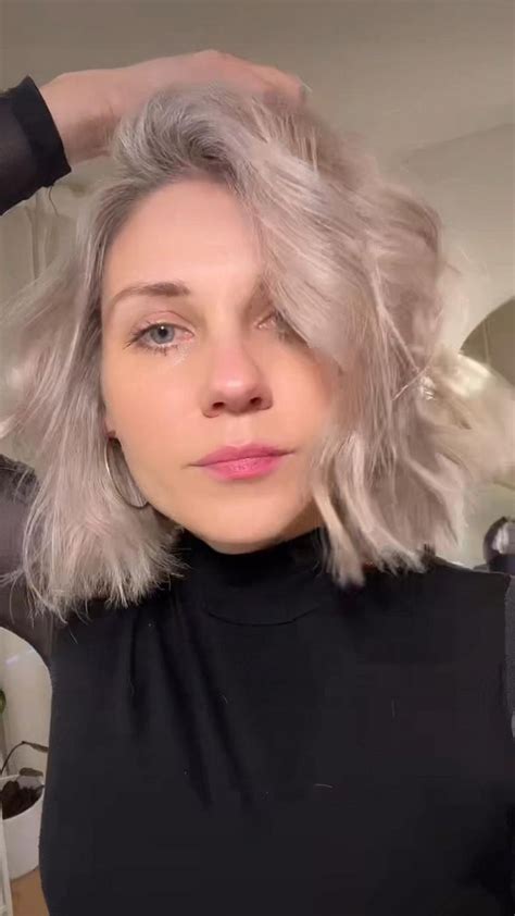 Bob Hairstyle Wavy Blonde Hair Beach Blonde Hair Hair Inspo Ash Hair Colour Short Hair