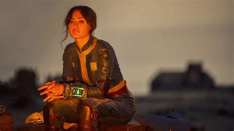 Fallout Star Ella Purnell On Lucys Season 2 Challenge And Worries Of