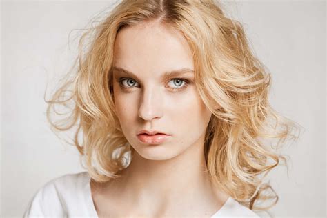 Portreti Jānis Lācis