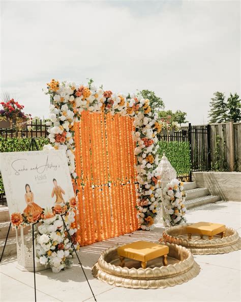 Beautiful Mehendi Backdrop Traditional Wedding Decor Garland Wedding