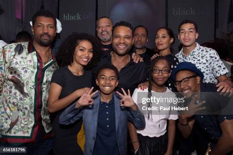 Blackish Cast Photos And Premium High Res Pictures Getty Images
