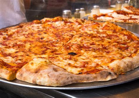 Best Pizza Places In 25 Major Cities Stacker